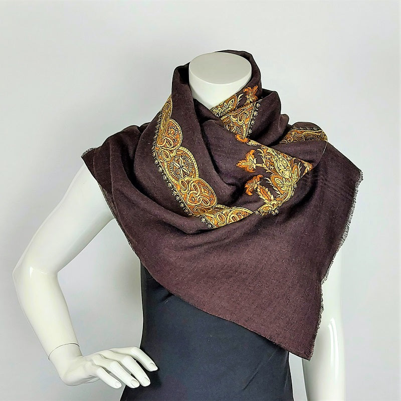 Traditional Omani masar shawl in kashmir wool and silk embroidery ...
