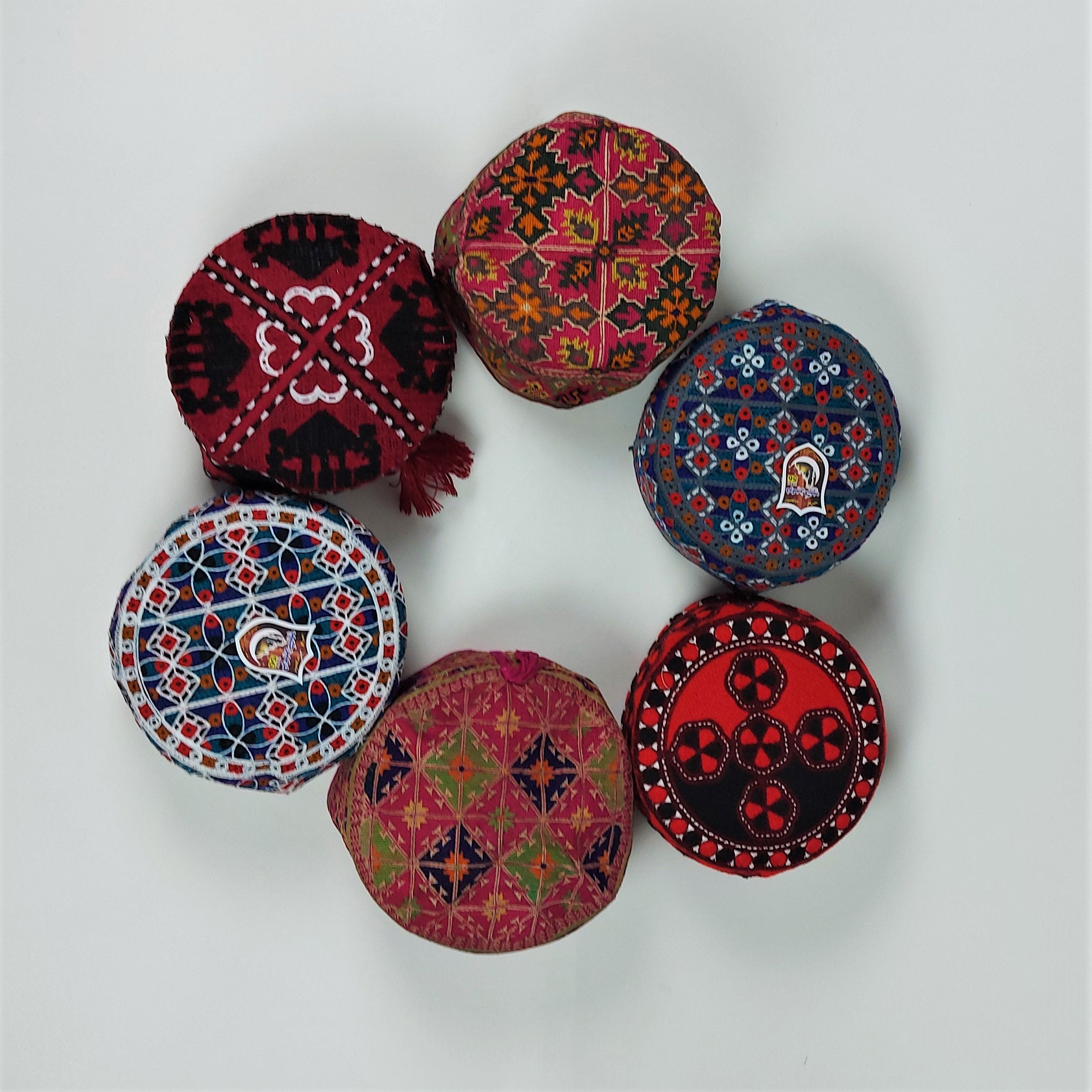 Traditional Pashtun chitral hat - cap – Woshoush Galerie & Trading