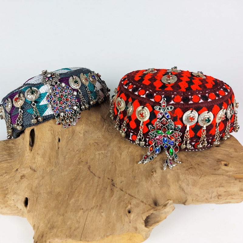 Tribal Pashtun cap with jewelry – Woshoush Galerie & Trading