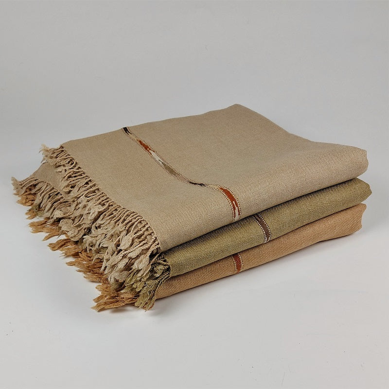 Superb Kashmiri-style patoo shawl - body wrap in pure fine wool ...